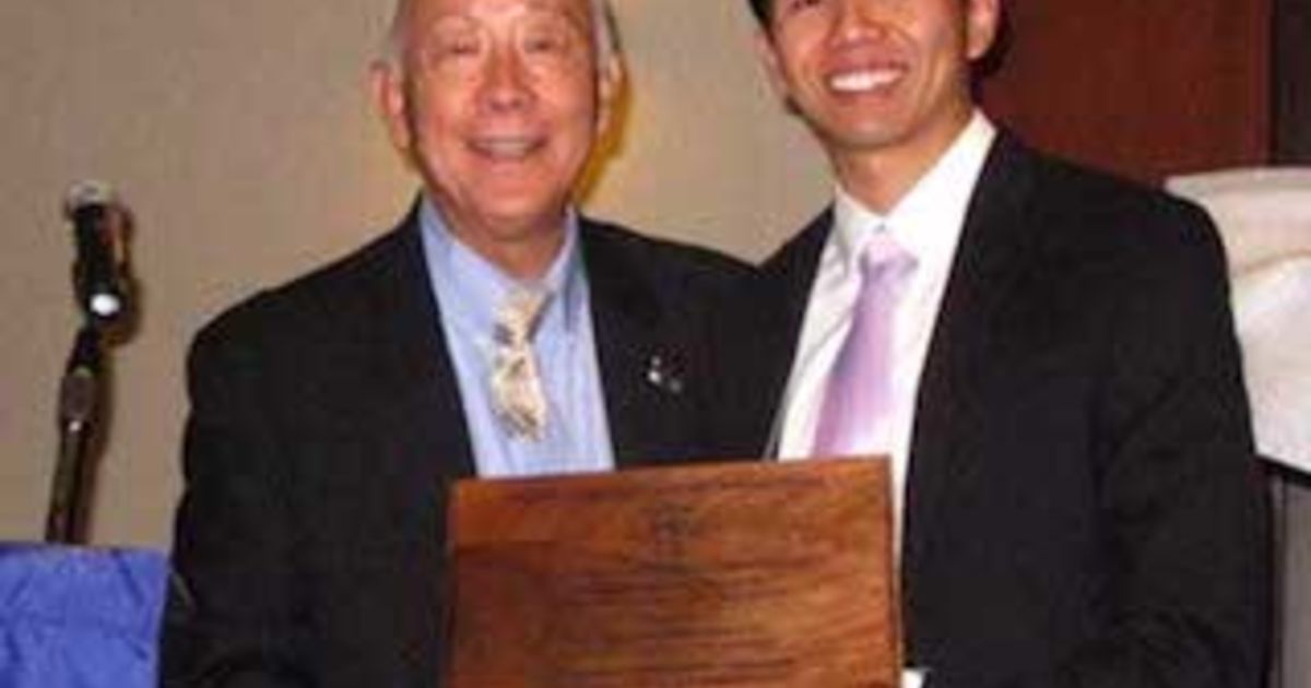 Michael Siy honored with Terry Tanaka Award | School of Dentistry